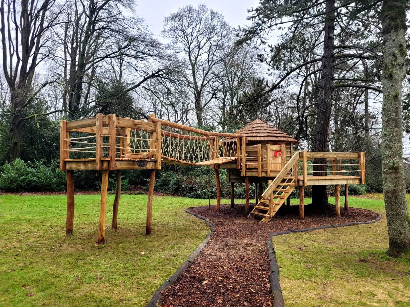 Treehouse & Rope Bridge Builders Designers UK, US & Worldwide