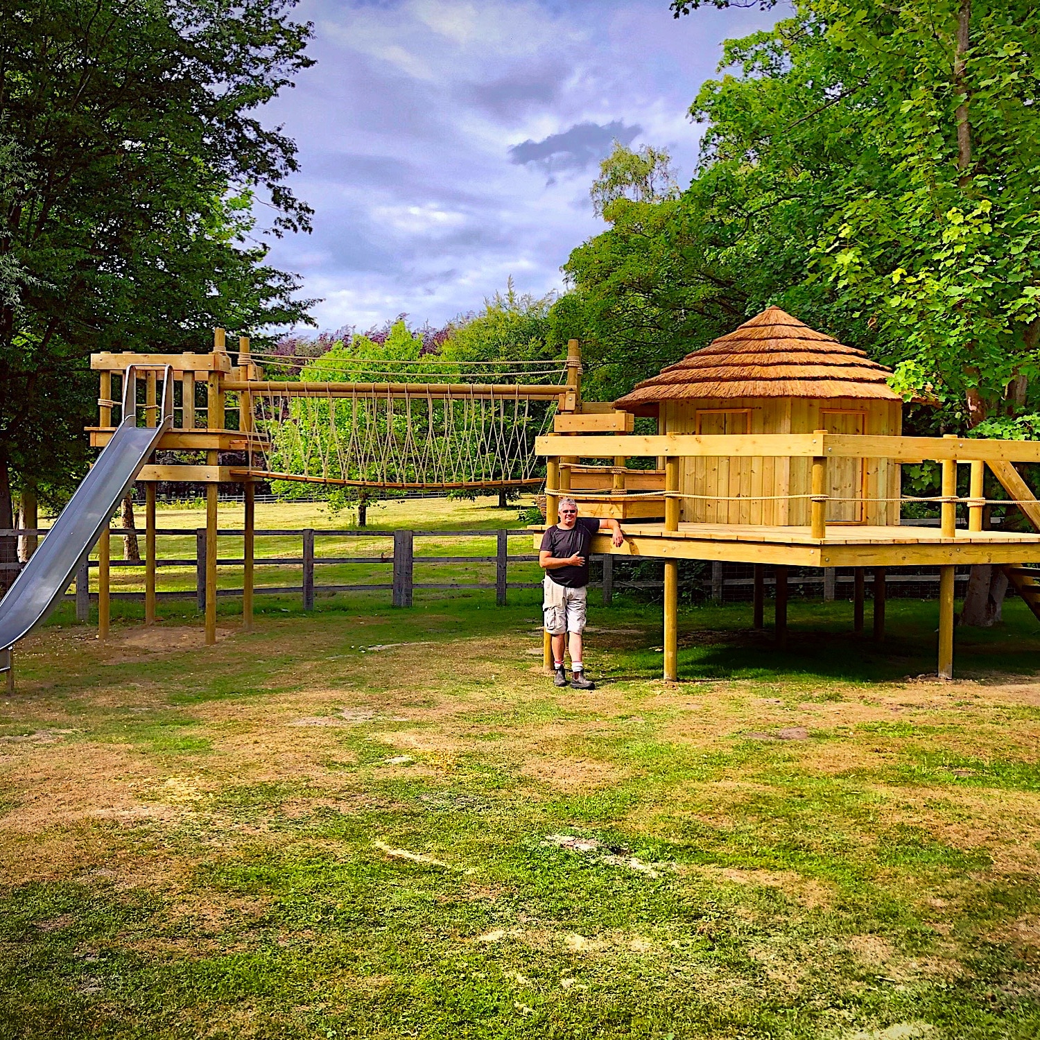Garden Treehouse, Ottershaw, Surrey, UK | Treehouse Life
